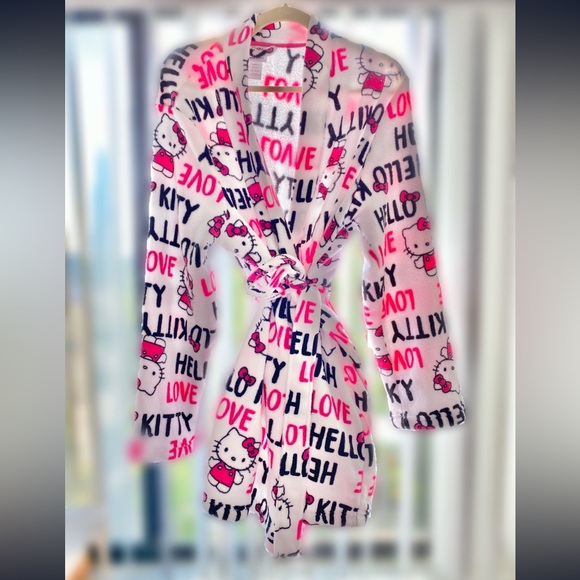 Intimates & Sleepwear | Hello Kitty Robe 224 | Poshmark